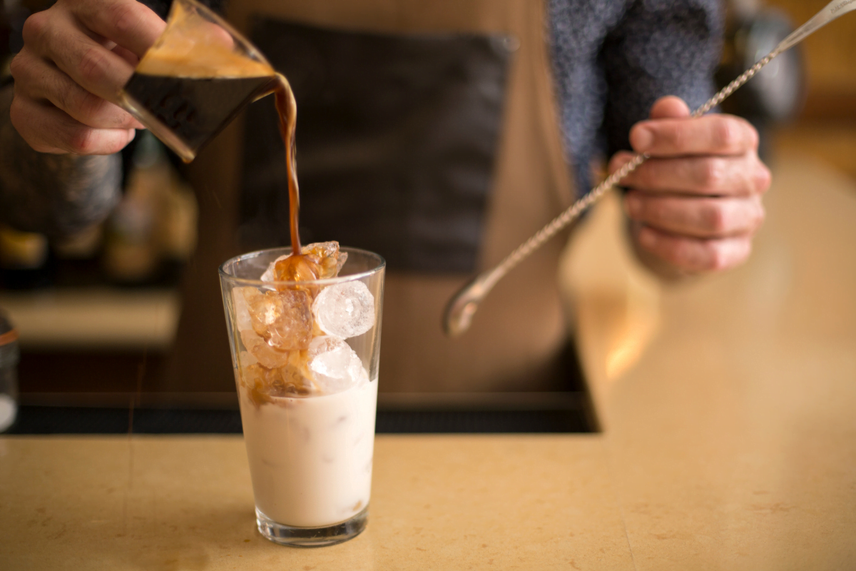 A arte de fazer um café gelado perfeito em casa